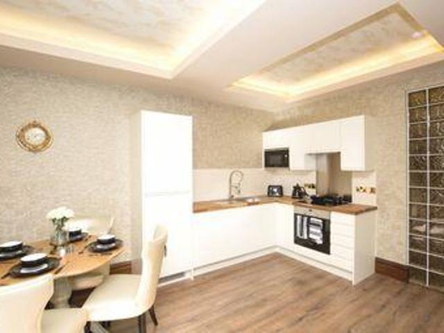 2 Bedrooms Flat for sale in Old Hall Street, Liverpool L3