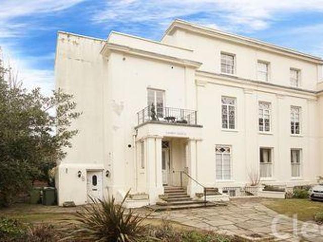 2 Bedrooms Flat for sale in Old Lodge Court, Wellington Square, Cheltenham GL50
