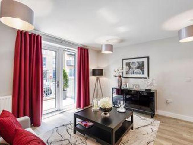 2 Bedrooms Flat for sale in Orchard Lodge, William Booth Road, London SE20