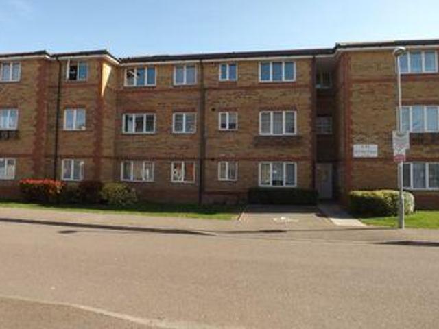 2 Bedrooms Flat for sale in Orchid Close, Luton LU3