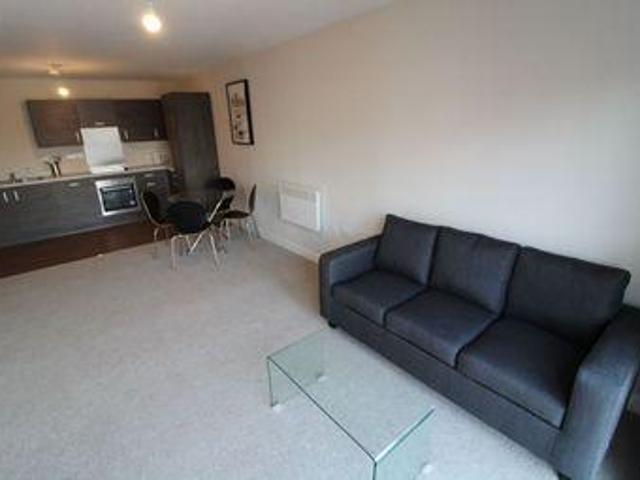 2 Bedrooms Flat for sale in Ordsall Lane, Salford M5