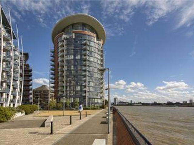 2 Bedrooms Flat for sale in Orion Point, 7 Crews Street, London E14