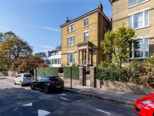 2 Bedrooms Flat for sale in Ornan Road, Belsize Village, Belsize Park NW3