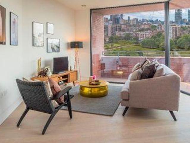 2 Bedrooms Flat for sale in Oscar Faber Place, St. Peter´s Way, London N1