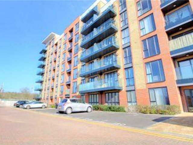 2 Bedrooms Flat for sale in Oscar Wilde Road, Reading, Berkshire RG1