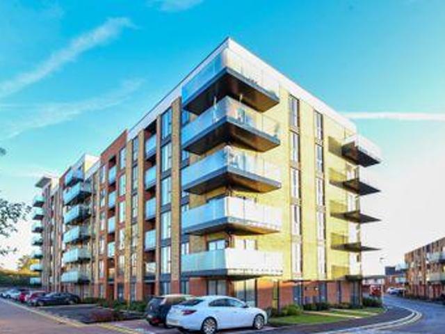 2 Bedrooms Flat for sale in Oscar Wilde Road, Reading RG1