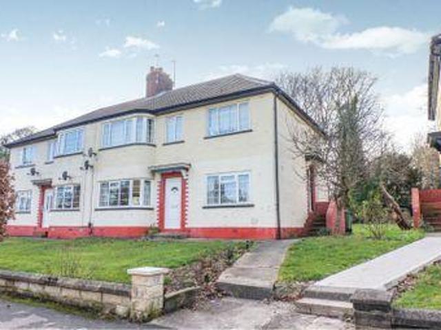 2 Bedrooms Flat for sale in Otterburn Gardens, Leeds LS16