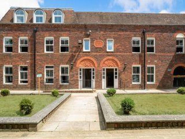 2 Bedrooms Flat for sale in Oxford Road, Aylesbury HP19