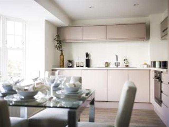 2 Bedrooms Flat for sale in Oxford Road, Moseley, Birmingham B13