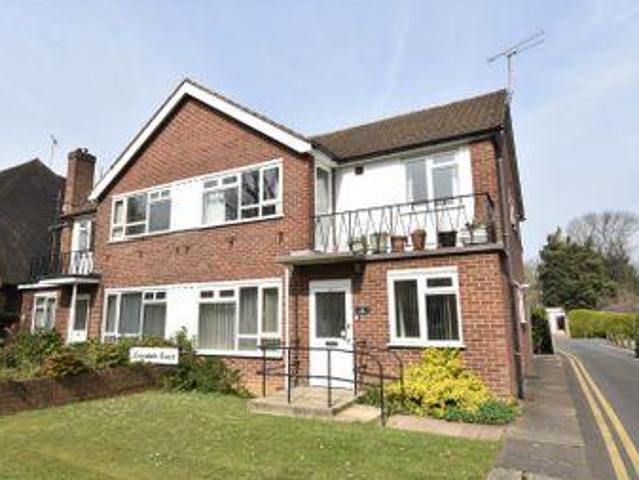 2 Bedrooms Flat for sale in Lovelace Road, Surbiton KT6