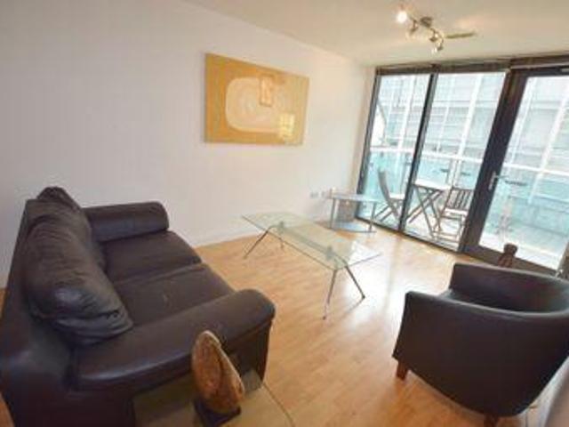 2 Bedrooms Flat for sale in Lovell House, 4 Skinner Ln, Leeds LS7