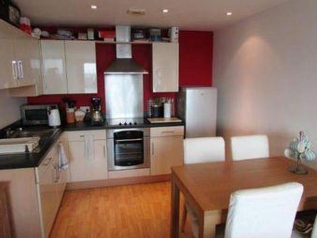 2 Bedrooms Flat for sale in Lovell House, 4 Skinner Ln, Leeds LS7