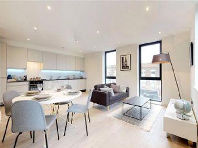 2 Bedrooms Flat for sale in Lower Clapton Road, London E5