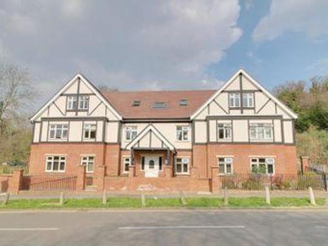 2 Bedrooms Flat for sale in Lower Barn Road, Purley CR8