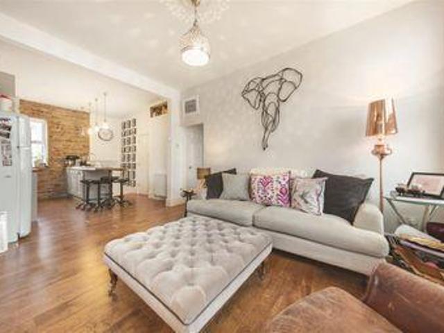 2 Bedrooms Flat for sale in Lower Richmond Road, London SW15