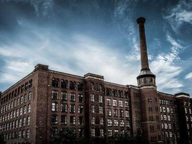 2 Bedrooms Flat for sale in Lower Vickers Street, Manchester M40