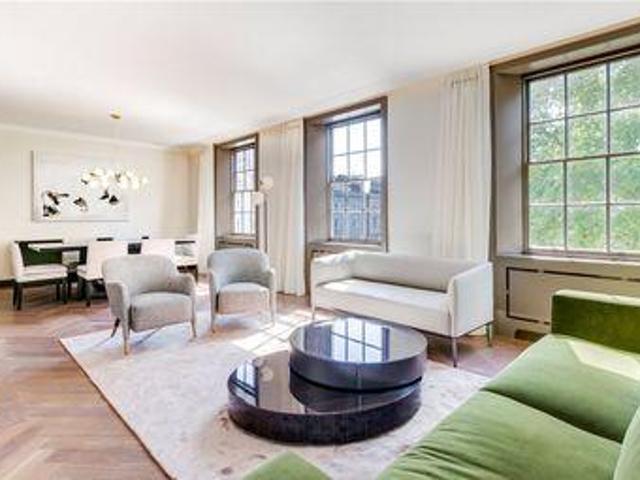 2 Bedrooms Flat for sale in Lowndes Square, London SW1X