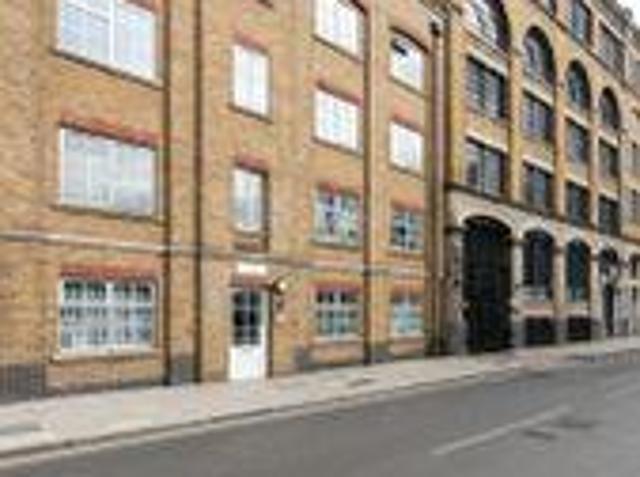 2 Bedrooms Flat for sale in Long Lane, London SE1