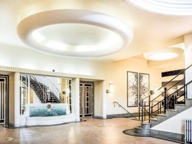 2 Bedrooms Flat for sale in Longridge Avenue, Saltdean, Brighton BN2