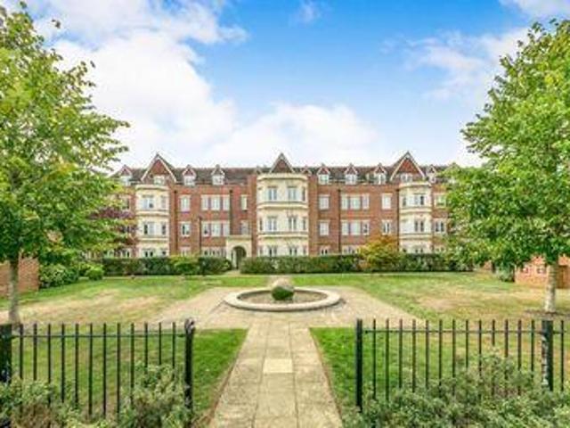 2 Bedrooms Flat for sale in London Road, Guildford, Surrey GU1
