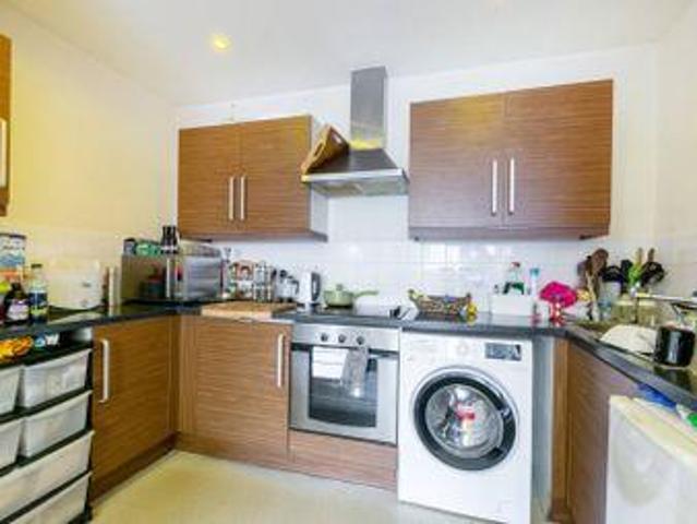 2 Bedrooms Flat for sale in London Road, Norbury SW16