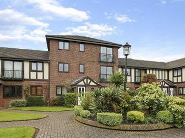 2 Bedrooms Flat for sale in Loring Road, Newcastle ST5
