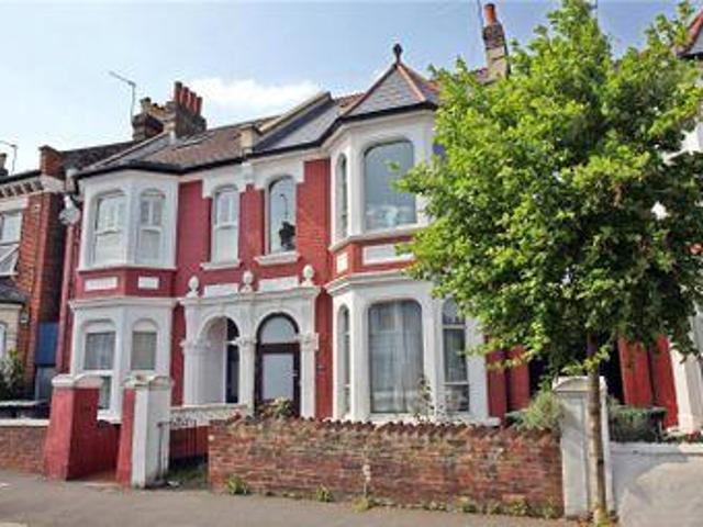 2 Bedrooms Flat for sale in Lausanne Road, London N8