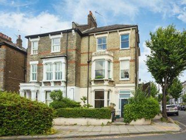 2 Bedrooms Flat for sale in Lady Margaret Road, London N19