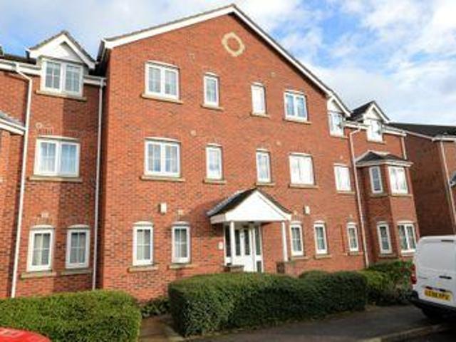 2 Bedrooms Flat for sale in Lakeside Court, Normanton WF6