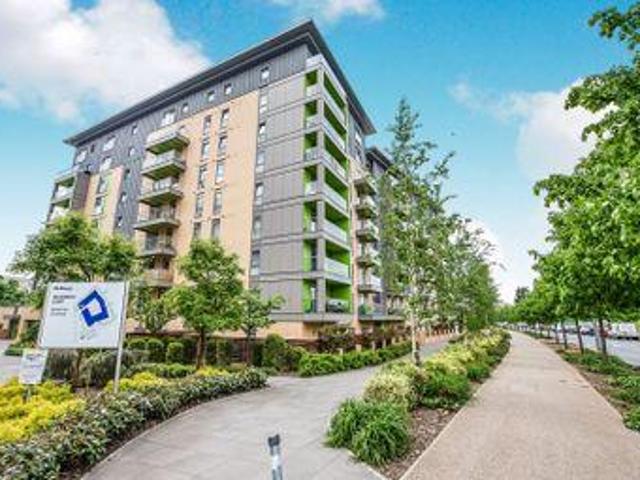 2 Bedrooms Flat for sale in Lakeside Drive, Park Royal NW10
