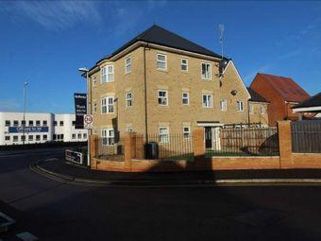 2 Bedrooms Flat for sale in Lancaster Approach, Colchester CO4