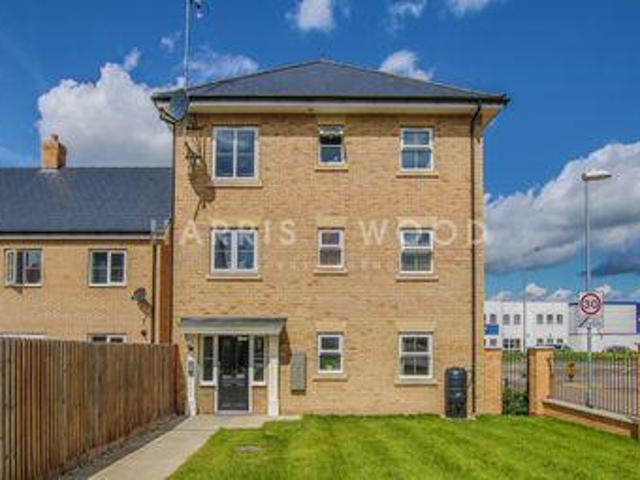 2 Bedrooms Flat for sale in Lancaster Approach, Colchester CO4