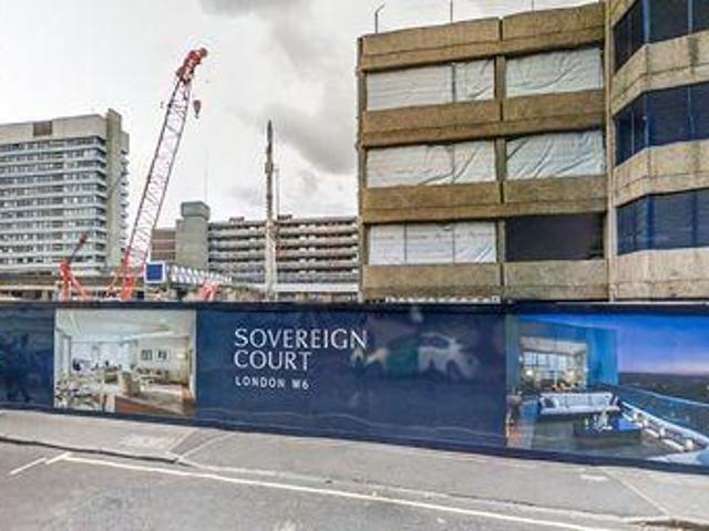 2 Bedrooms Flat for sale in Lancaster House, Souvereign Court, Hammersmith W6