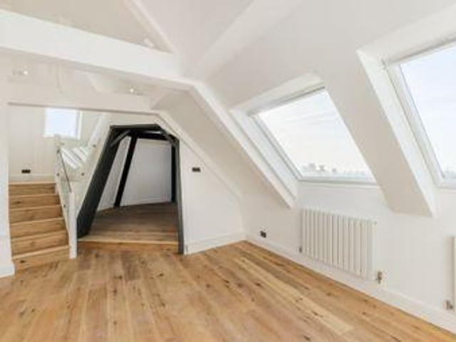 2 Bedrooms Flat for sale in Langland Gardens, London NW3