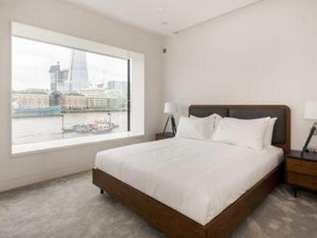 2 Bedrooms Flat for sale in Landmark Place, Sugar Quay, Lower Thames Street, City, London EC3R