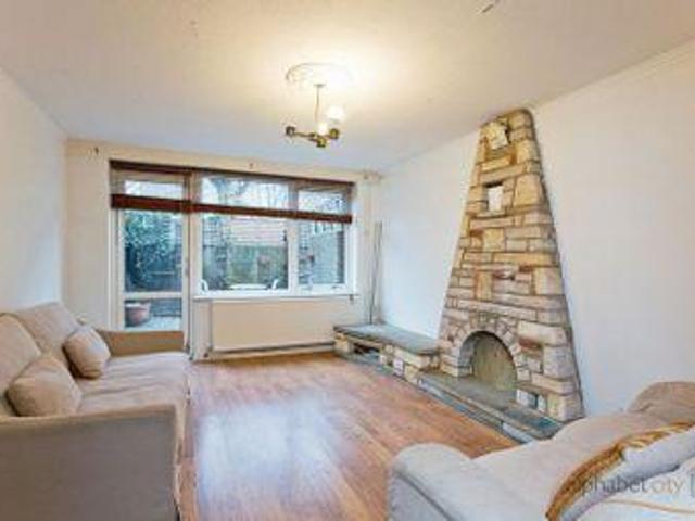 2 Bedrooms Flat for sale in Landon Walk, London E14