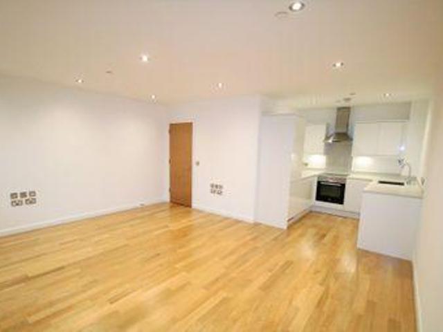 2 Bedrooms Flat for sale in Lansdowne Road, Croydon CR0