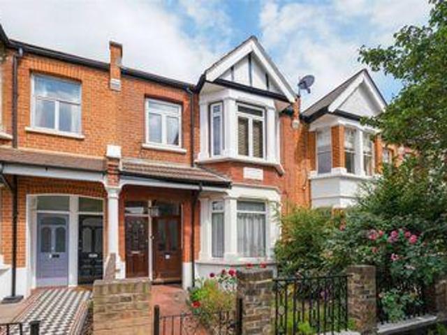 2 Bedrooms Flat for sale in Larden Road, London W3