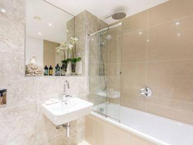 2 Bedrooms Flat for sale in Leven Wharf, Poplar E14