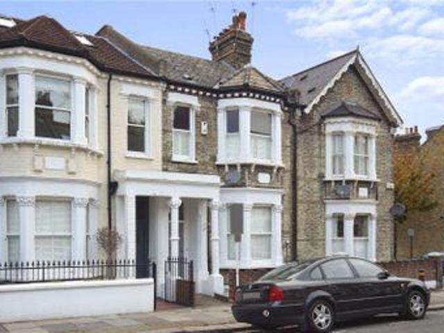 2 Bedrooms Flat for sale in Leathwaite Road, London SW11
