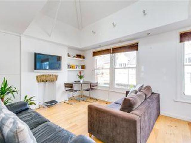 2 Bedrooms Flat for sale in Leathwaite Road, London SW11