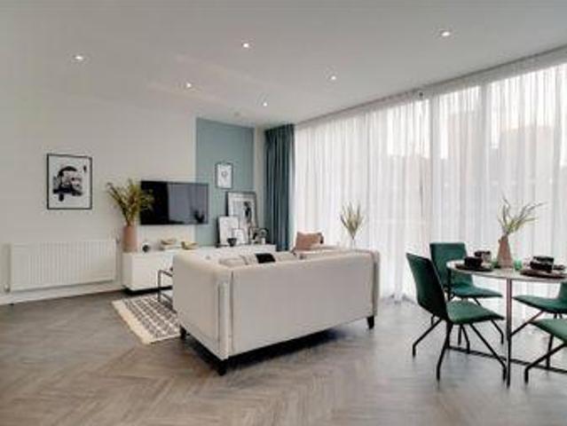 2 Bedrooms Flat for sale in Legacy Wharf, London E15