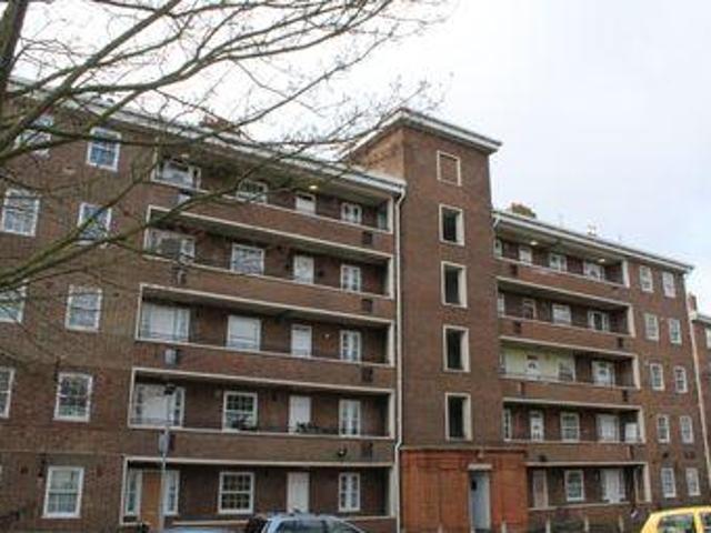 2 Bedrooms Flat for sale in Leigham Avenue, London SW16