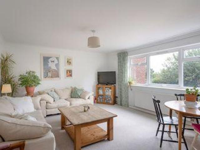 2 Bedrooms Flat for sale in Lemsford Road, St Albans AL1