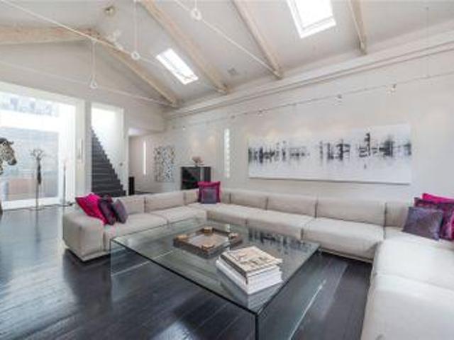 2 Bedrooms Flat for sale in Little London Court, Mill Street, London SE1