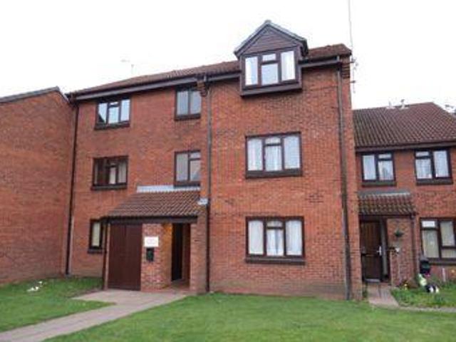2 Bedrooms Flat for sale in Littlecote Drive, Erdington, Birmingham B23