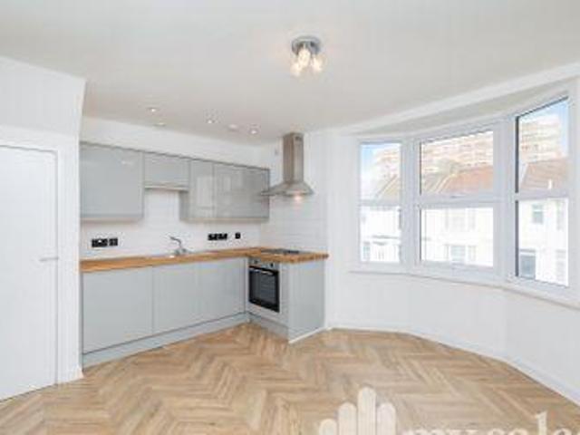 2 Bedrooms Flat for sale in Livingstone Road, Hove, East Sussex. BN3