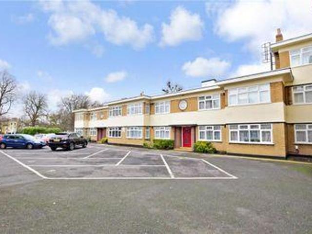 2 Bedrooms Flat for sale in Lincoln Close, Woodside, Croydon SE25