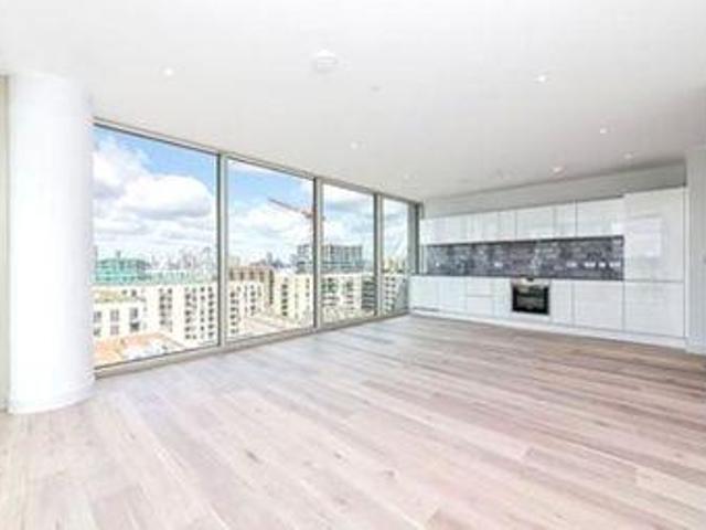 2 Bedrooms Flat for sale in Liner House, 2 Royal Wharf Walk E16