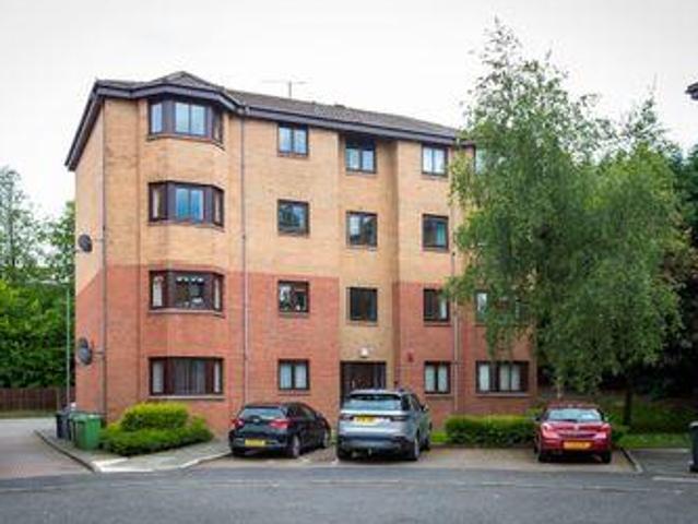 2 Bedrooms Flat for sale in Lion Bank, Kirkintilloch, Glasgow G66